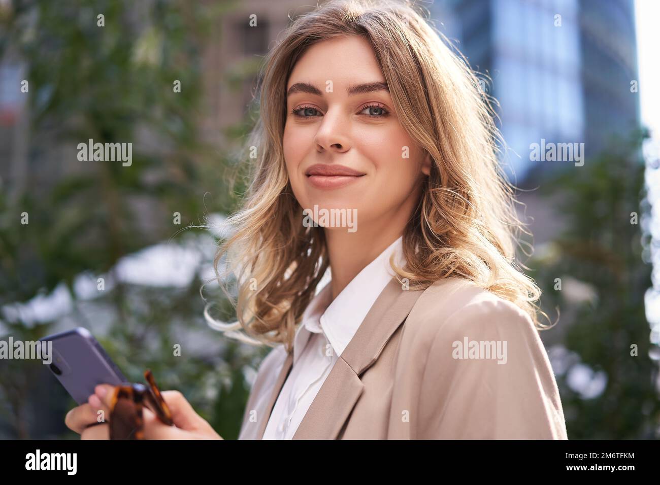 Employee intern office hi-res stock photography and images - Alamy