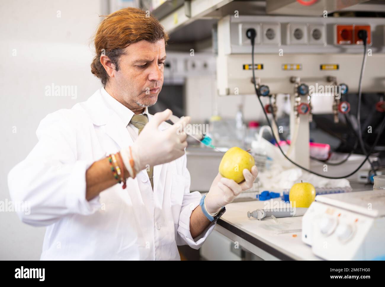 Food testing laboratory hi-res stock photography and images - Alamy