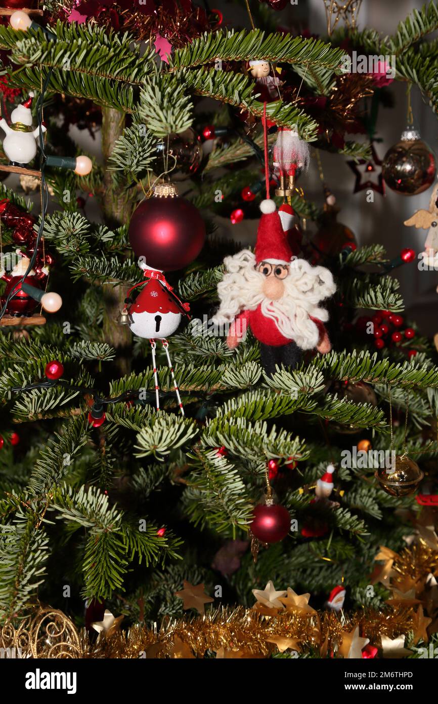 Real santa claus hi-res stock photography and images - Alamy