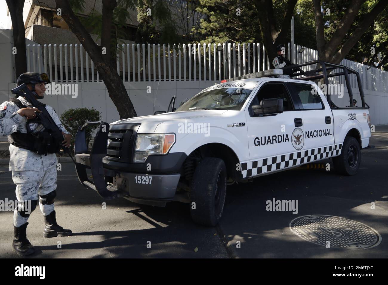 Mexico City, Mexico. 5th Jan, 2023. Members of the National Guard guard ...