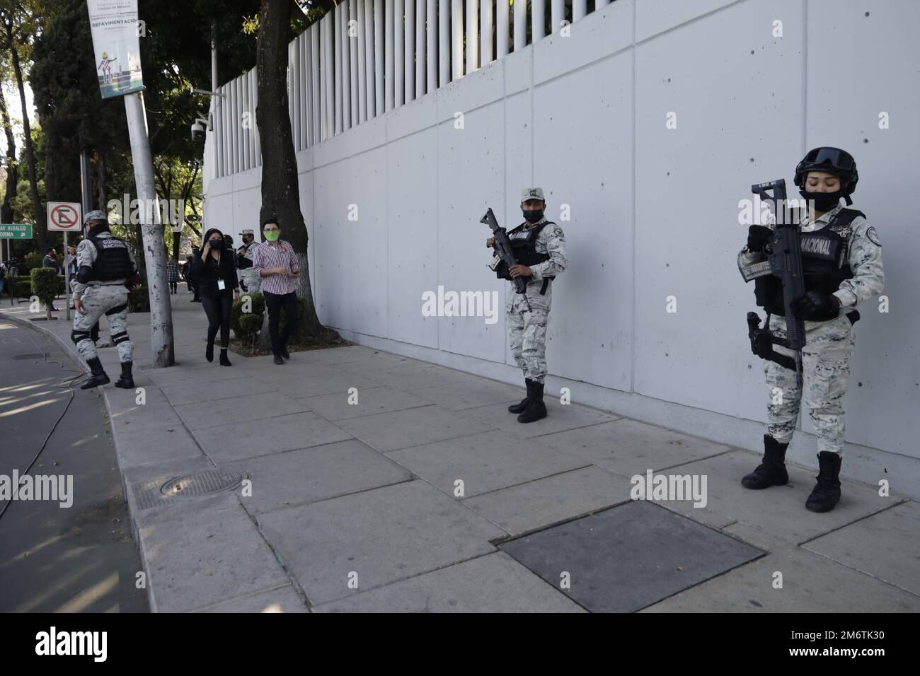 Mexico City, Mexico. 5th Jan, 2023. Members of the National Guard guard ...