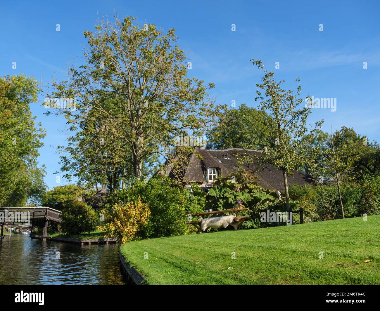 Giethoorn village in the netherlands Stock Photo - Alamy