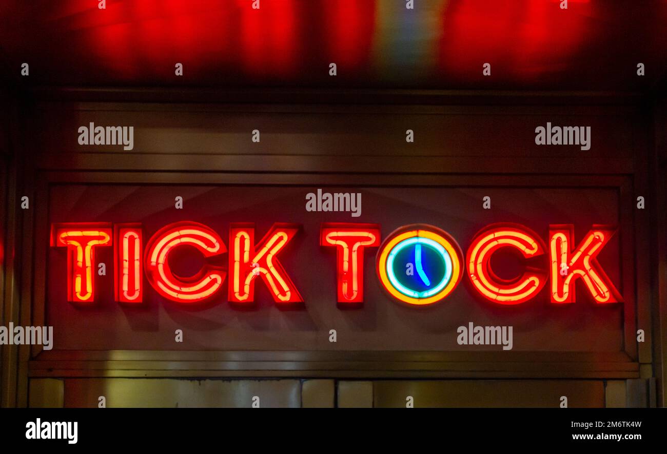 Tick Tock diner in midtown Manhattan New York City Stock Photo - Alamy
