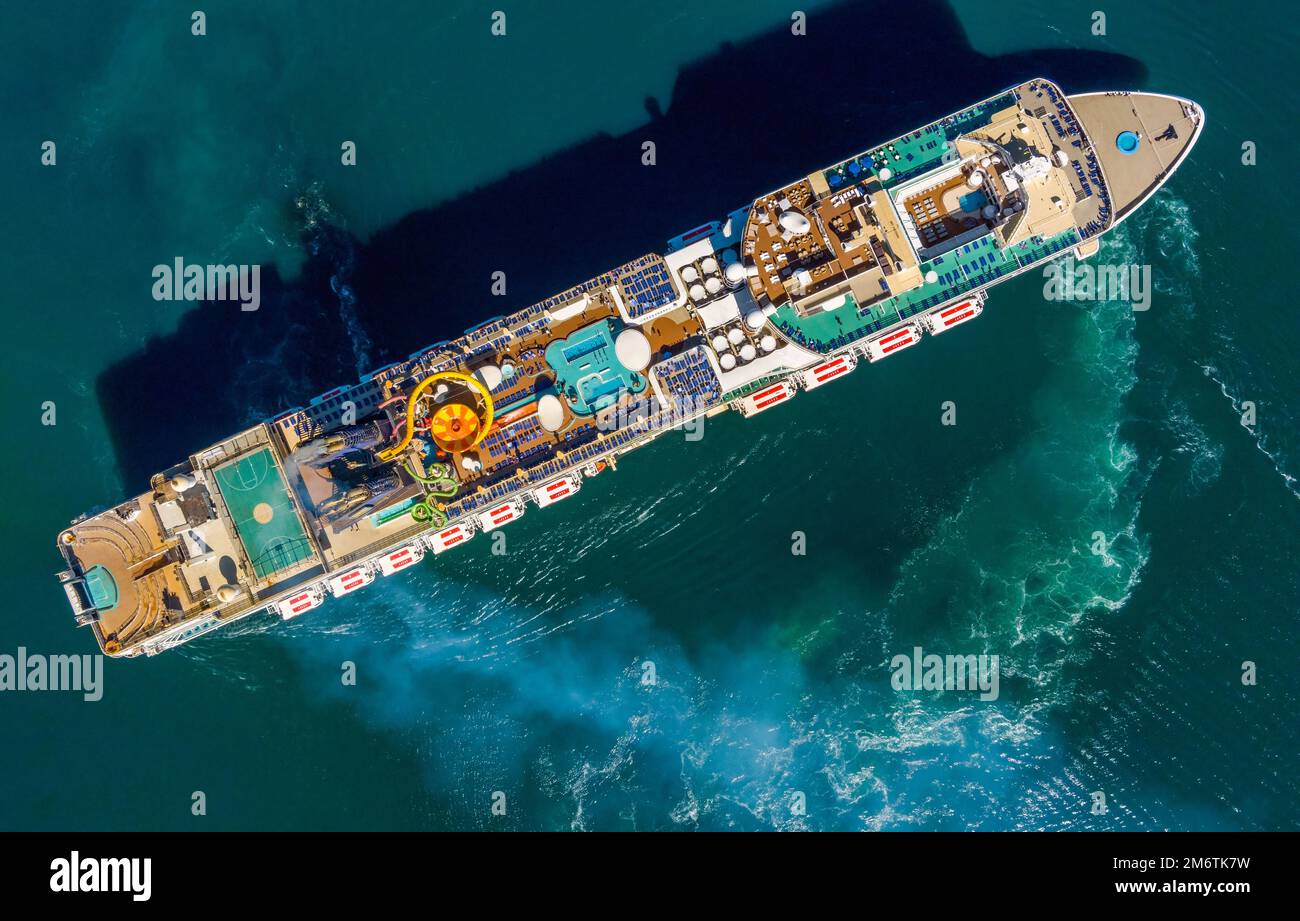 Aerial cruise ship view hi-res stock photography and images - Alamy