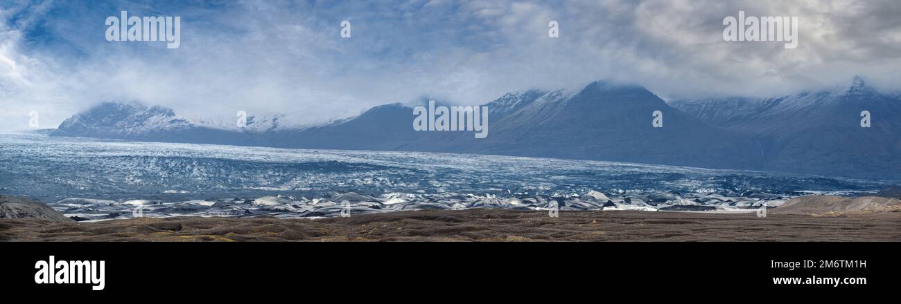 Iceland autumn tundra landscape near Haoldukvisl glacier, Iceland ...