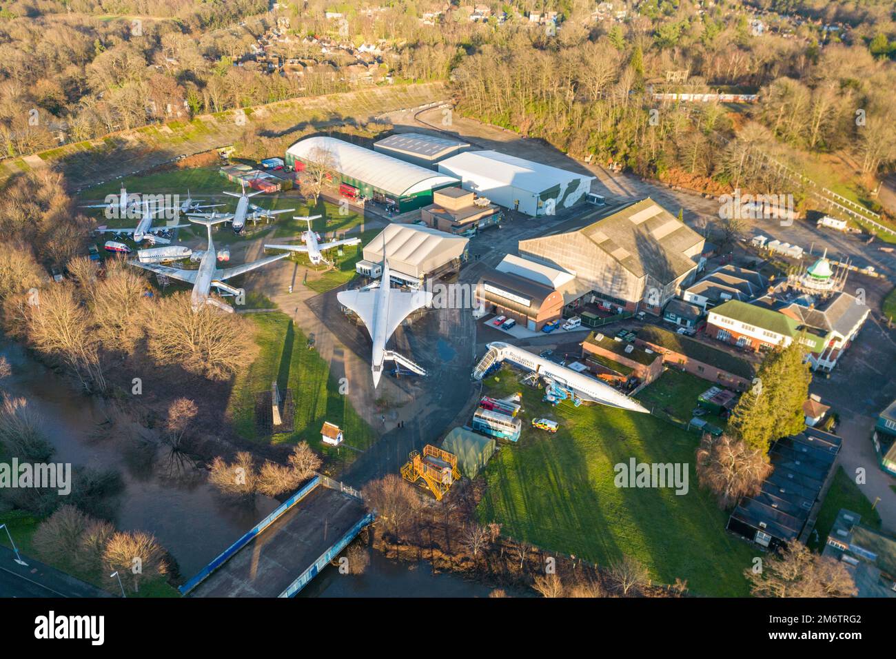 Track lighting museum hi-res stock photography and images - Alamy