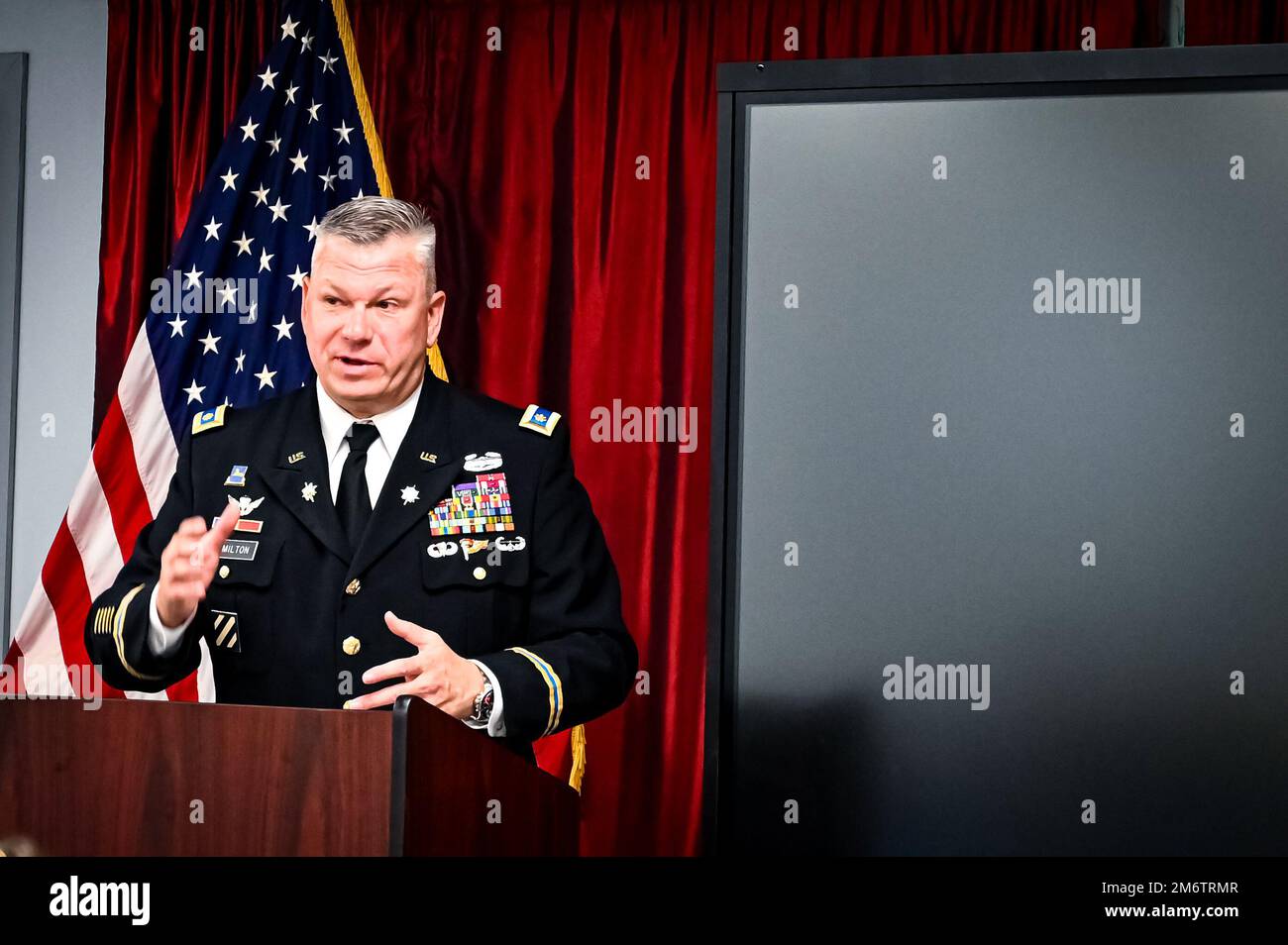 U.S. Army Maj. John Milton, Mid Atlantic Recruiting Battalion, deputy ...
