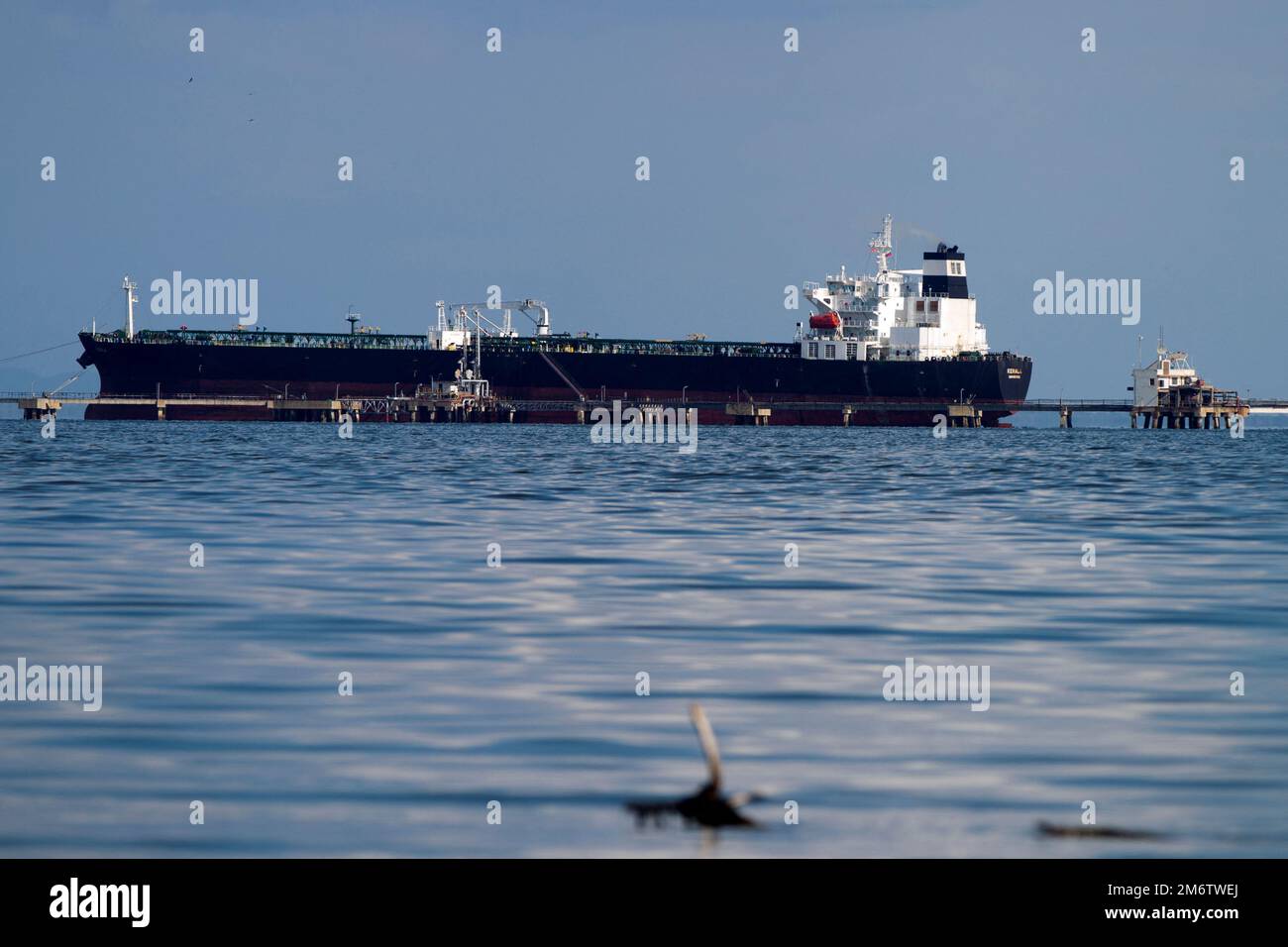Venezuela oil tanker hi-res stock photography and images - Alamy
