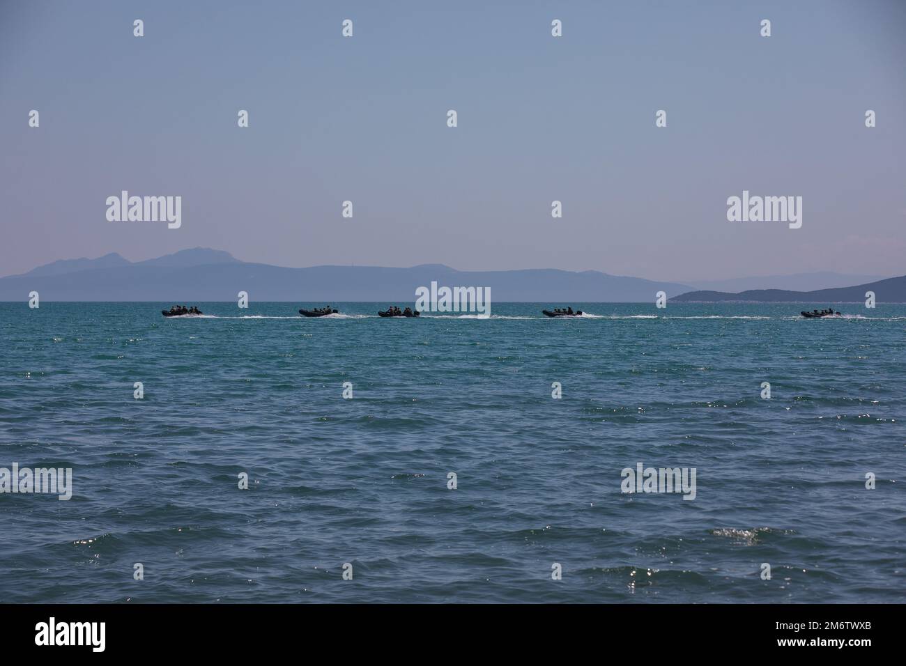 Amphibious small boats hi-res stock photography and images - Alamy