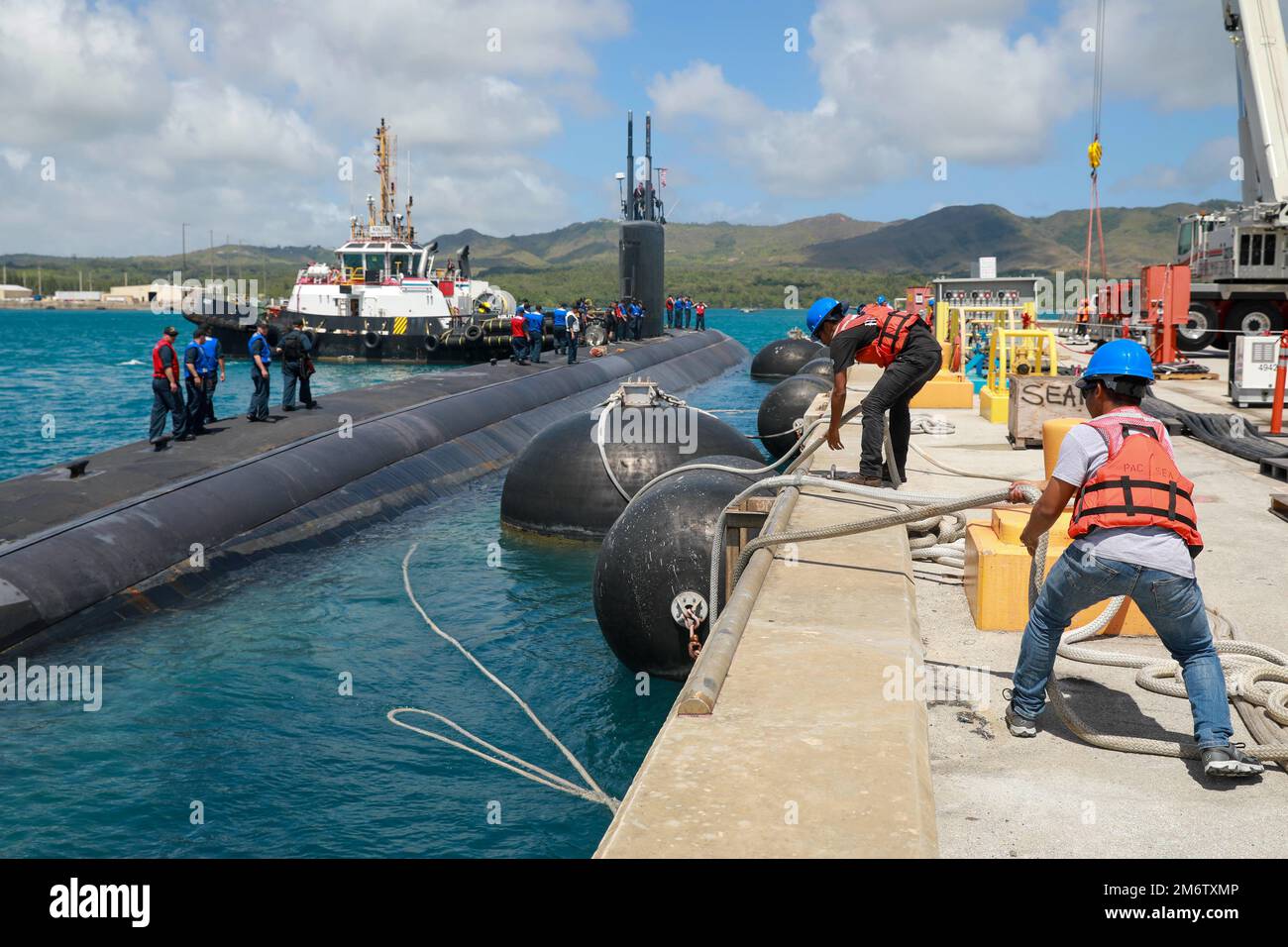 APRA HARBOR, Guam – Sailors assigned to Los Angeles-class fast-attack ...