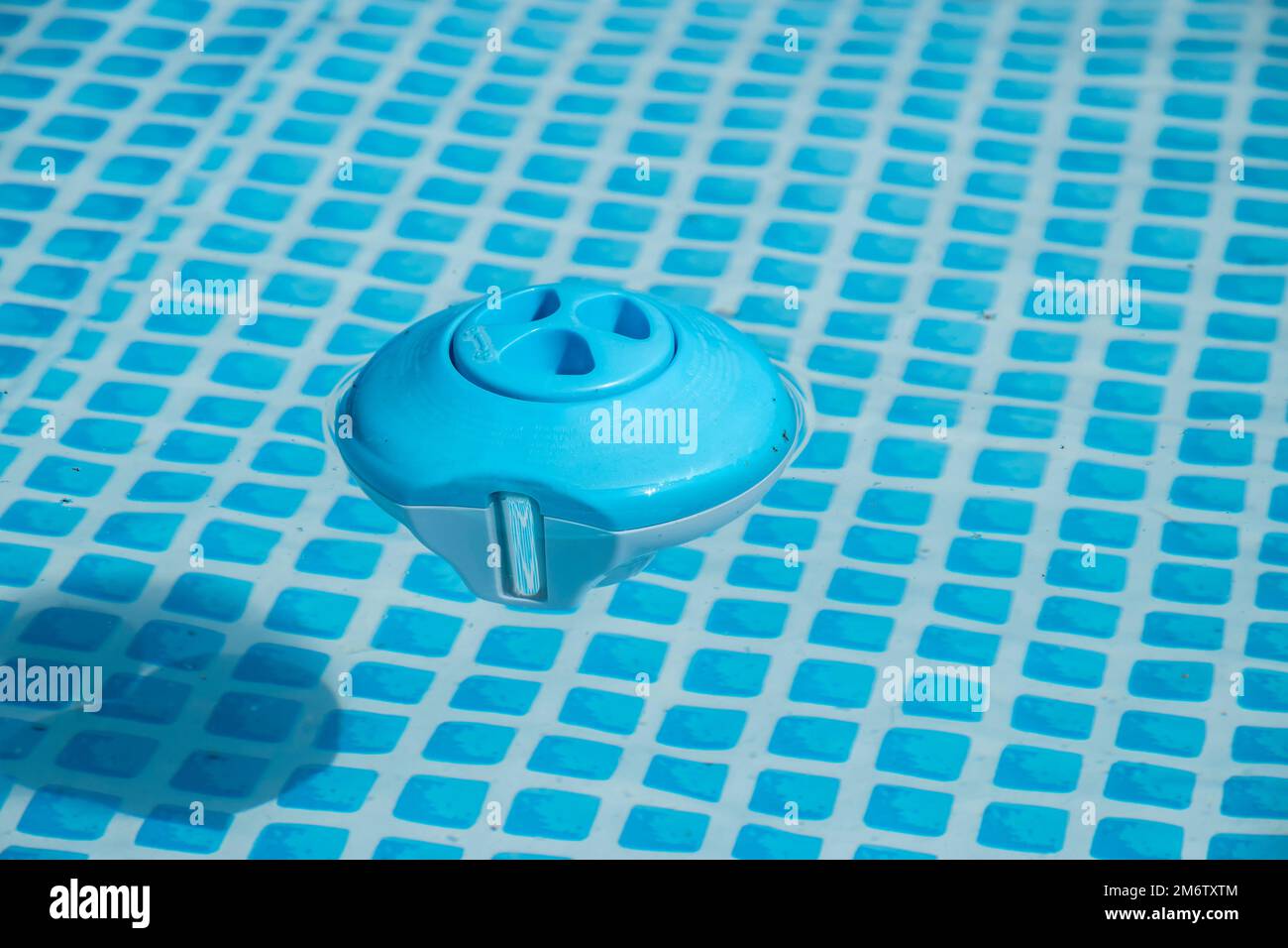 Temperature thermometer swimming pool hi-res stock photography and ...