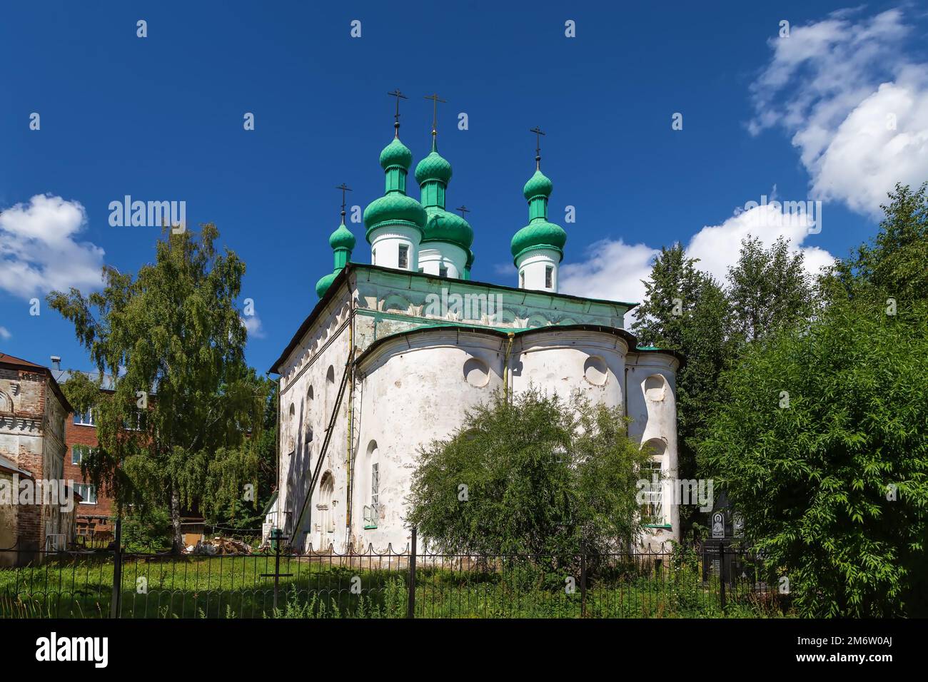 Church russia tree hi-res stock photography and images - Alamy