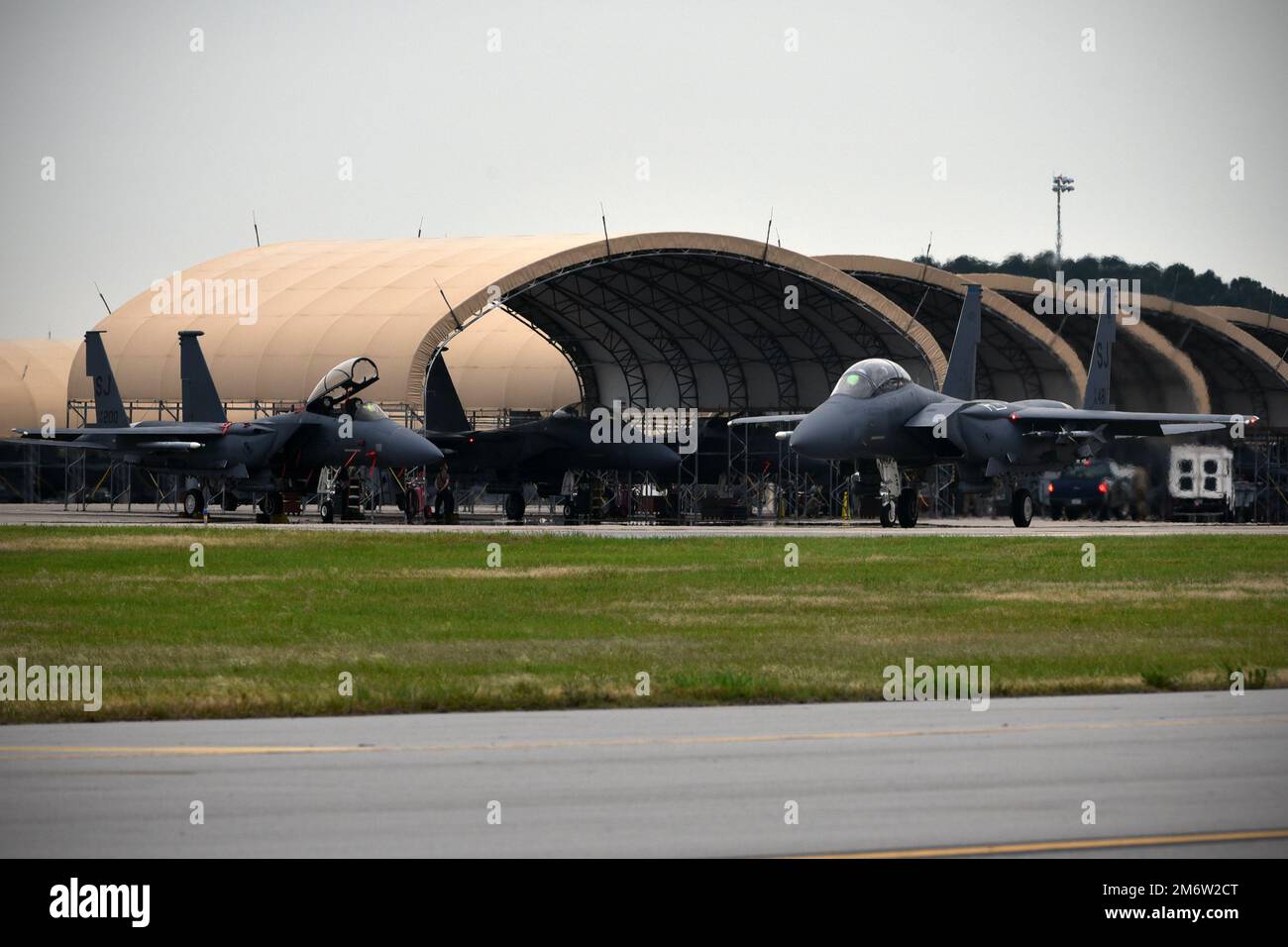 An F-15E Strike Eagle taxis on a runway at Seymour Johnson Air Force ...