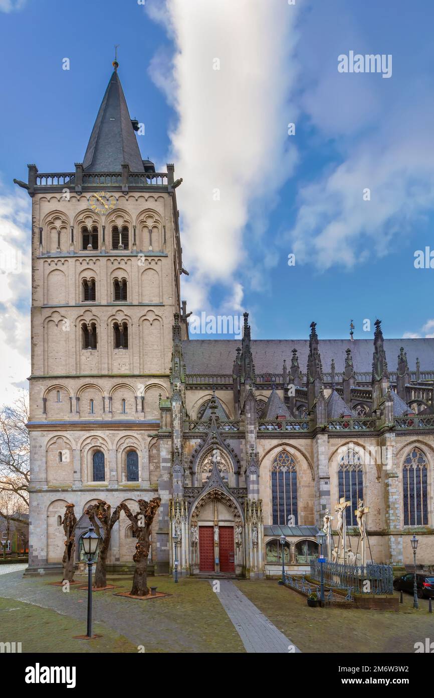 Religious europe hi-res stock photography and images - Alamy