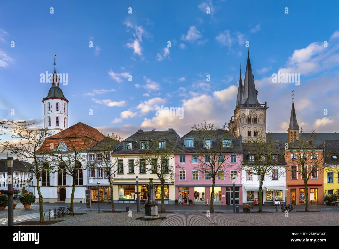 Square germany hi-res stock photography and images - Alamy