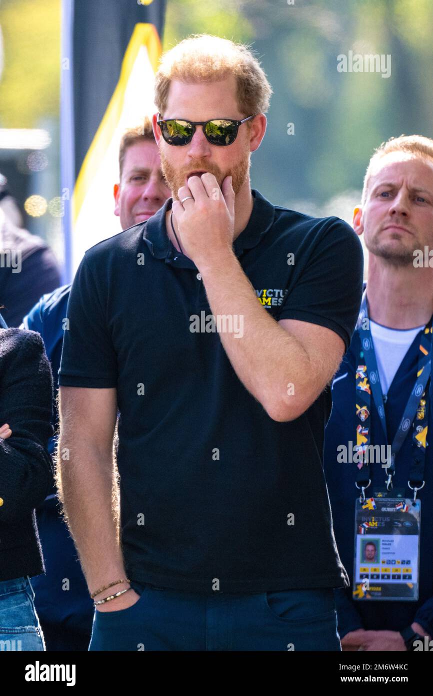 Leaked copies of the Prince Harry memoir (Spare / Reserve) reveal ...