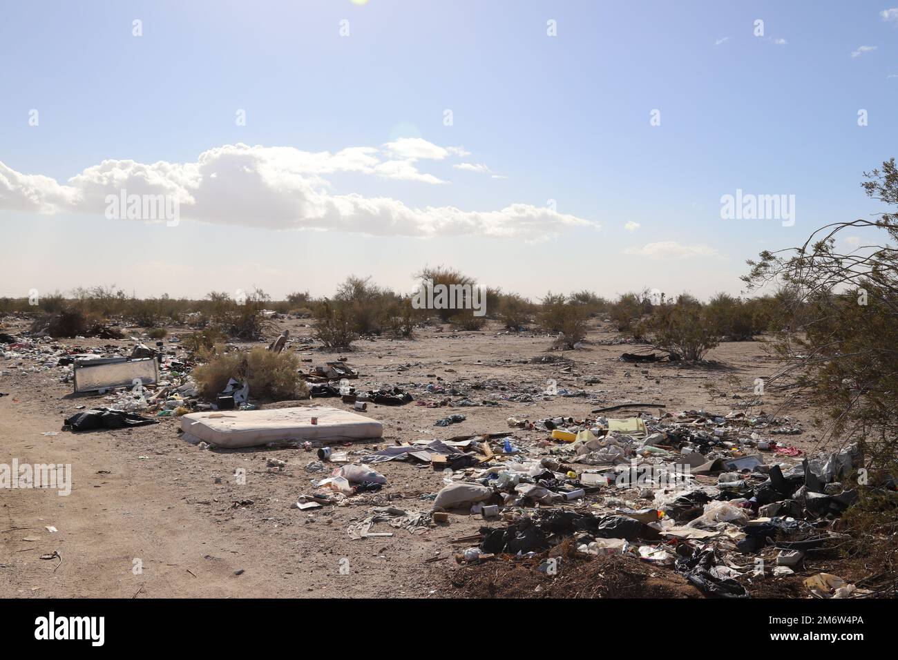 Mojave Desert Trash Stock Photo - Alamy