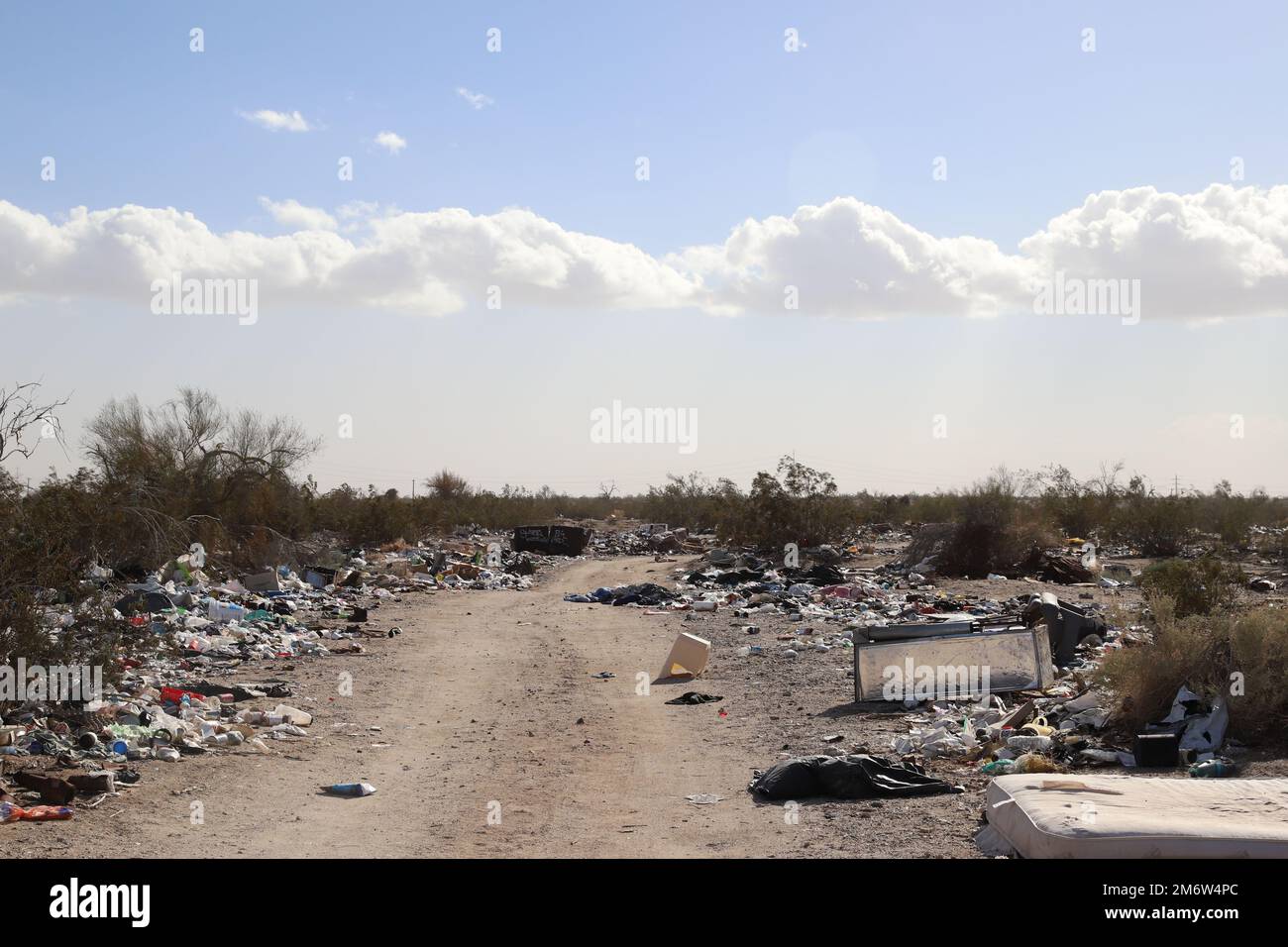 Mojave Desert Trash Stock Photo - Alamy