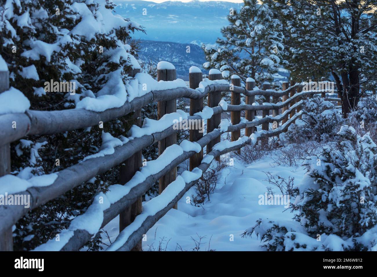 High fense hi-res stock photography and images - Alamy