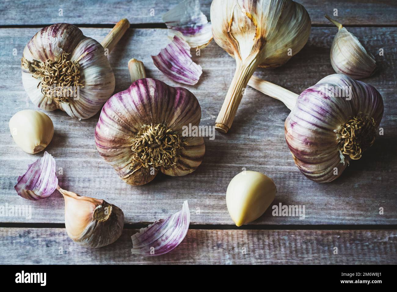 Garlic food cloves bulb bulbs hi-res stock photography and images - Alamy