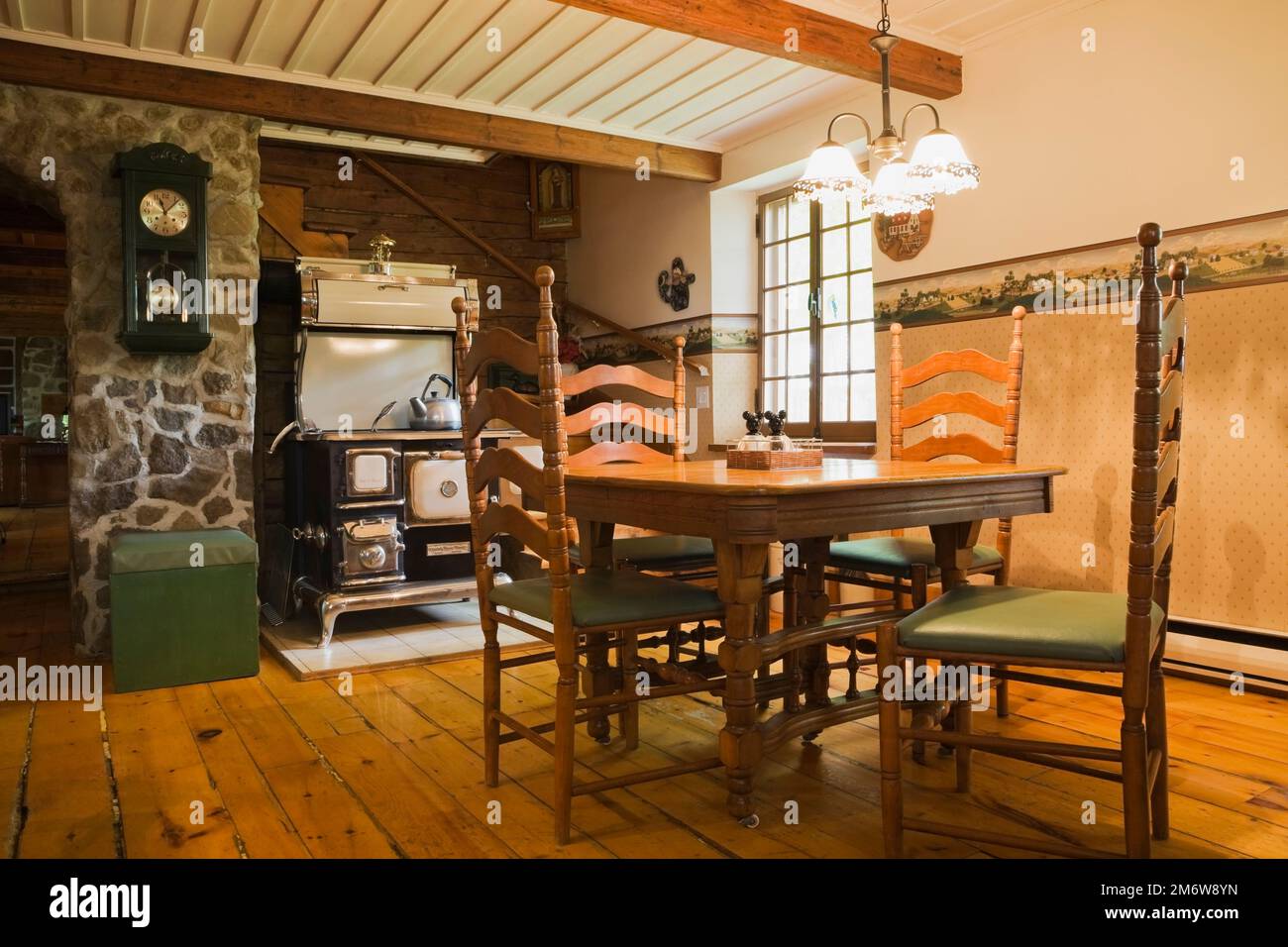 1850s kitchen hi-res stock photography and images - Alamy