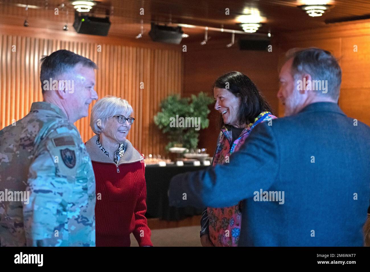 Commander of norad and usnorthcom hi-res stock photography and images ...