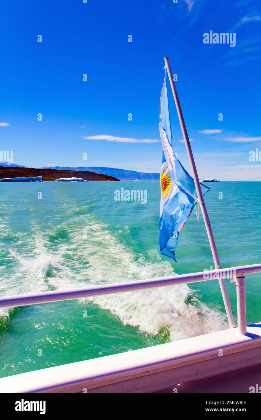 Ship flag hi-res stock photography and images - Alamy
