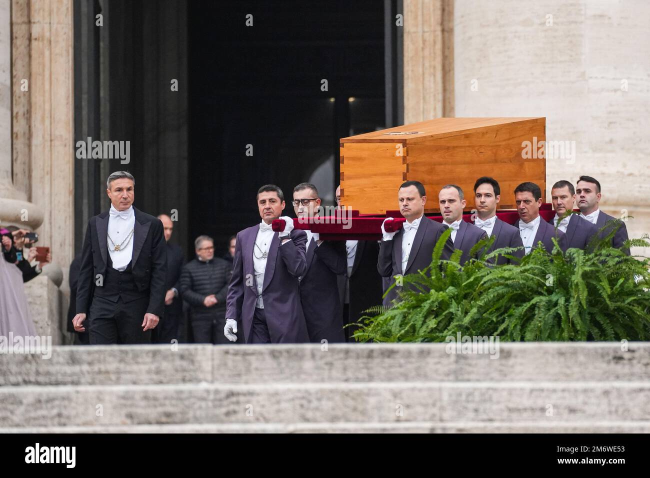 Vatican, Vatican. 05th Jan, 2023. The coffin of the late Pope Emeritus ...