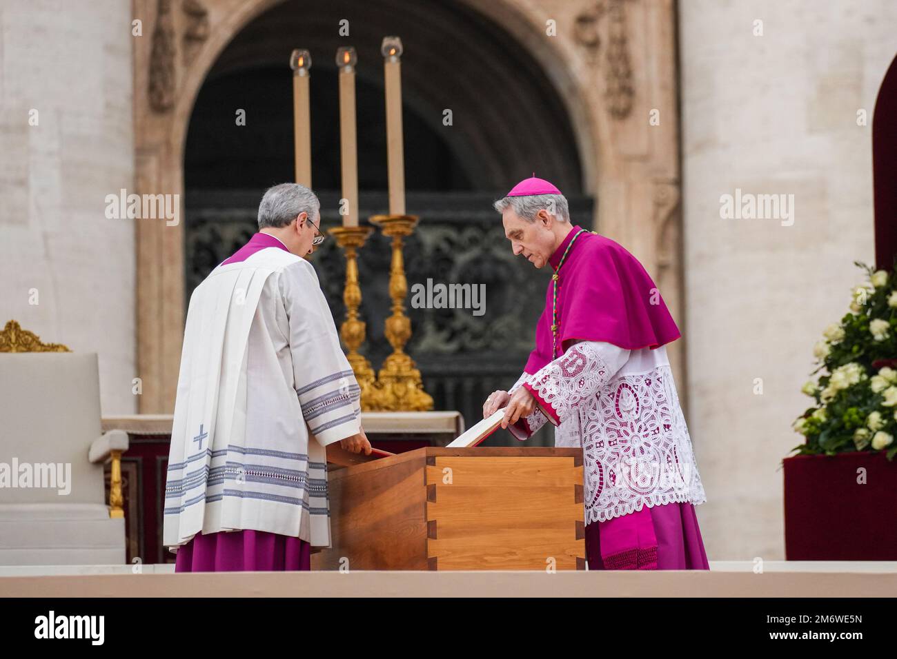 Vatican, Vatican. 05th Jan, 2023. Archbishop Georg Ganswein (R) stands ...