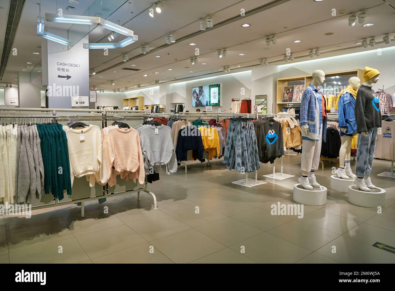 SHENZHEN, CHINA - CIRCA NOVEMBER, 2019: apparel on display at H and M ...