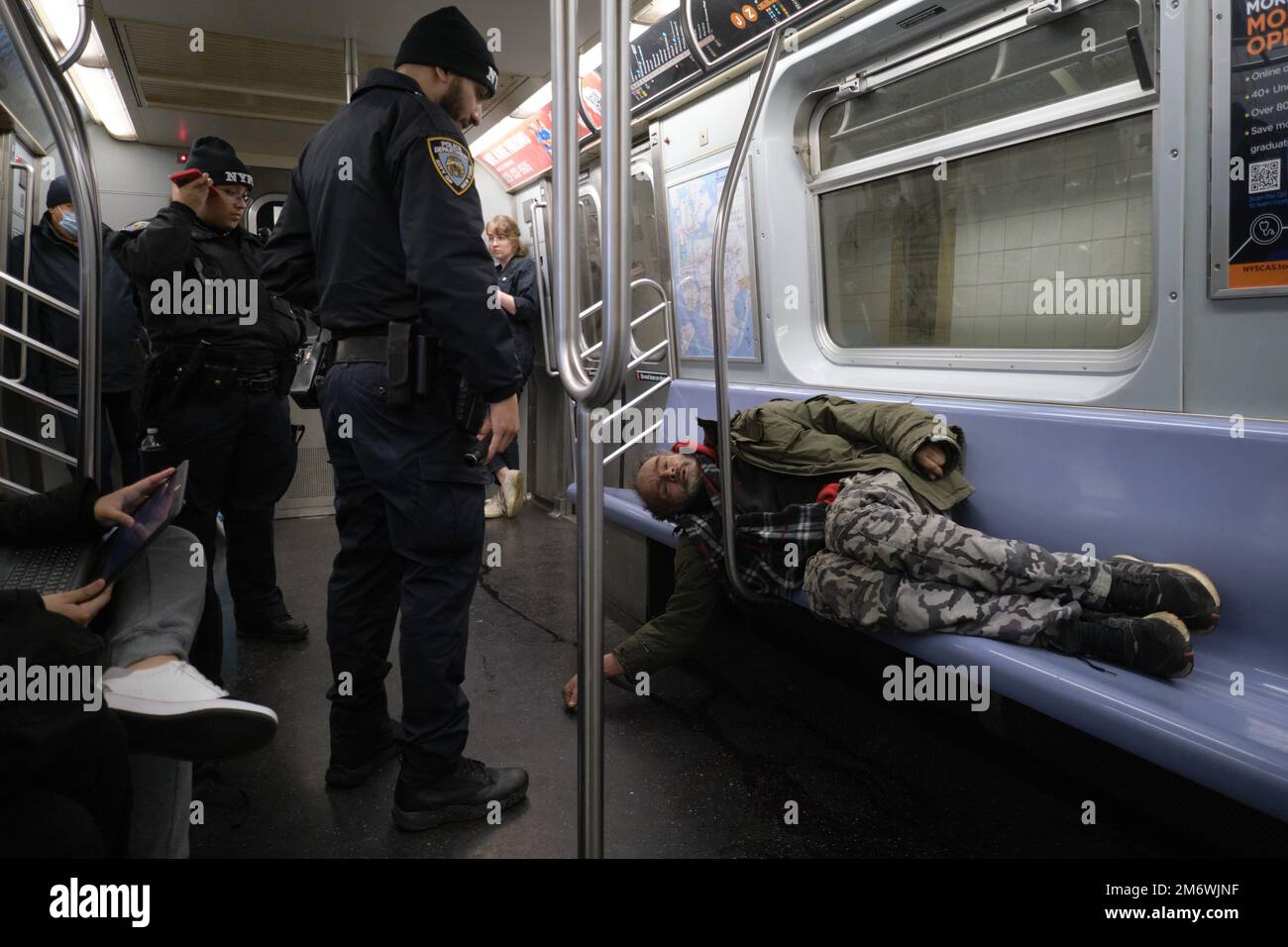 New York, New York, USA. 5th Jan, 2023. NYPD officers approach a ...