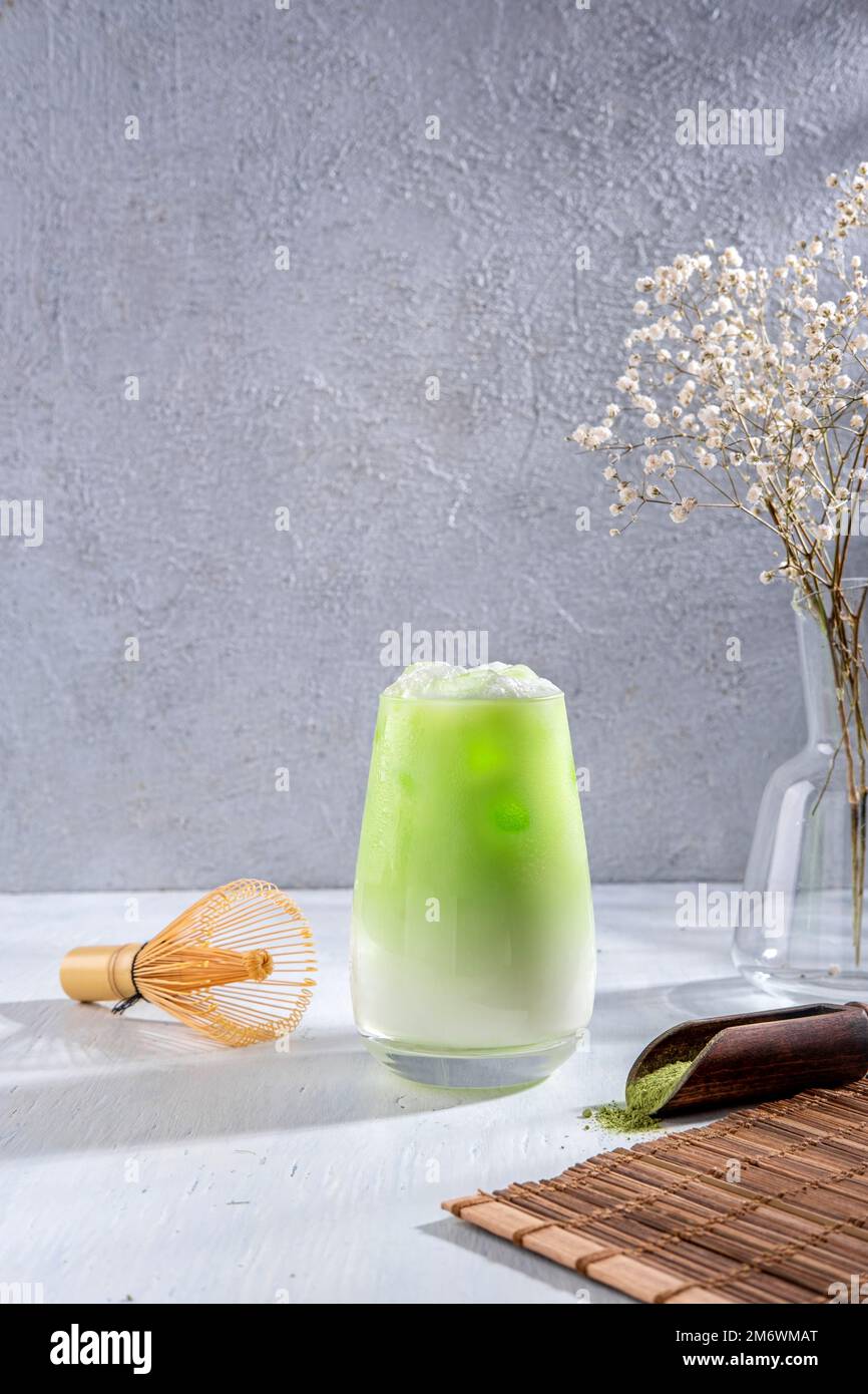 Iced tee hi-res stock photography and images - Alamy