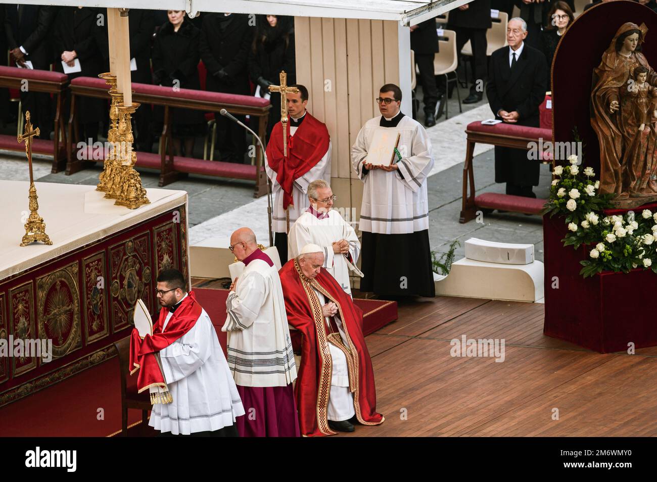 Liturgical setting hi-res stock photography and images - Alamy