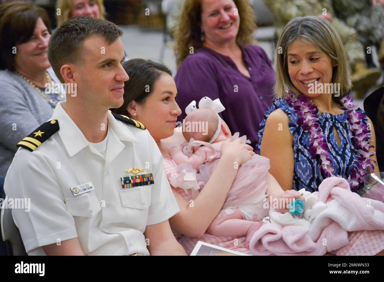 Right to left, DLA Troop Support deputy commander Richard Ellis’ wife ...
