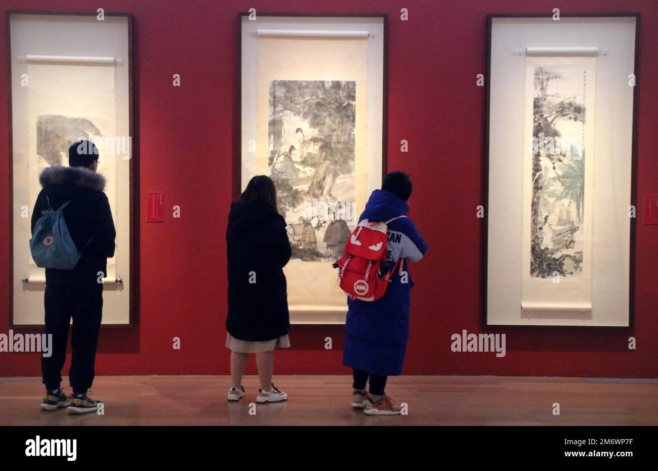 People visit the exhibition of Chinese painter Fu Baoshi's works in ...