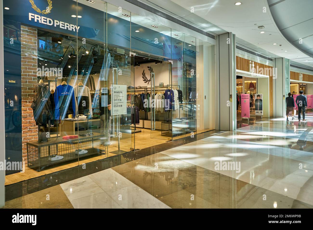 Fred perry retail shop hi-res stock photography and images - Alamy