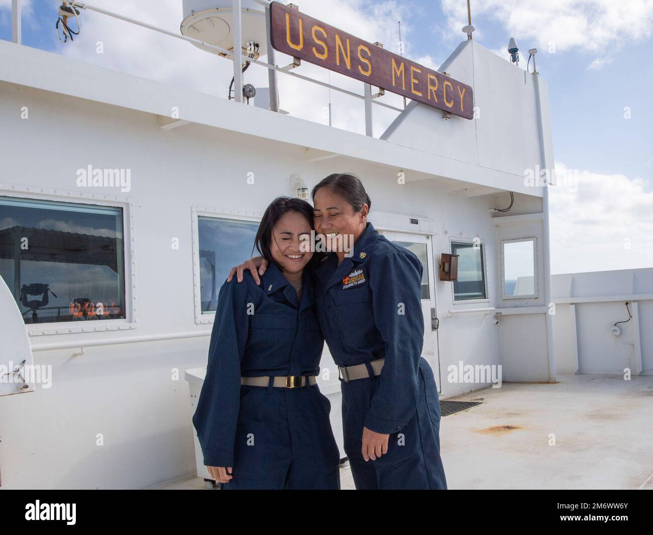PACIFIC OCEAN (May 7, 2022) – U.S. Navy Ensign Gemelin Lozada, from ...