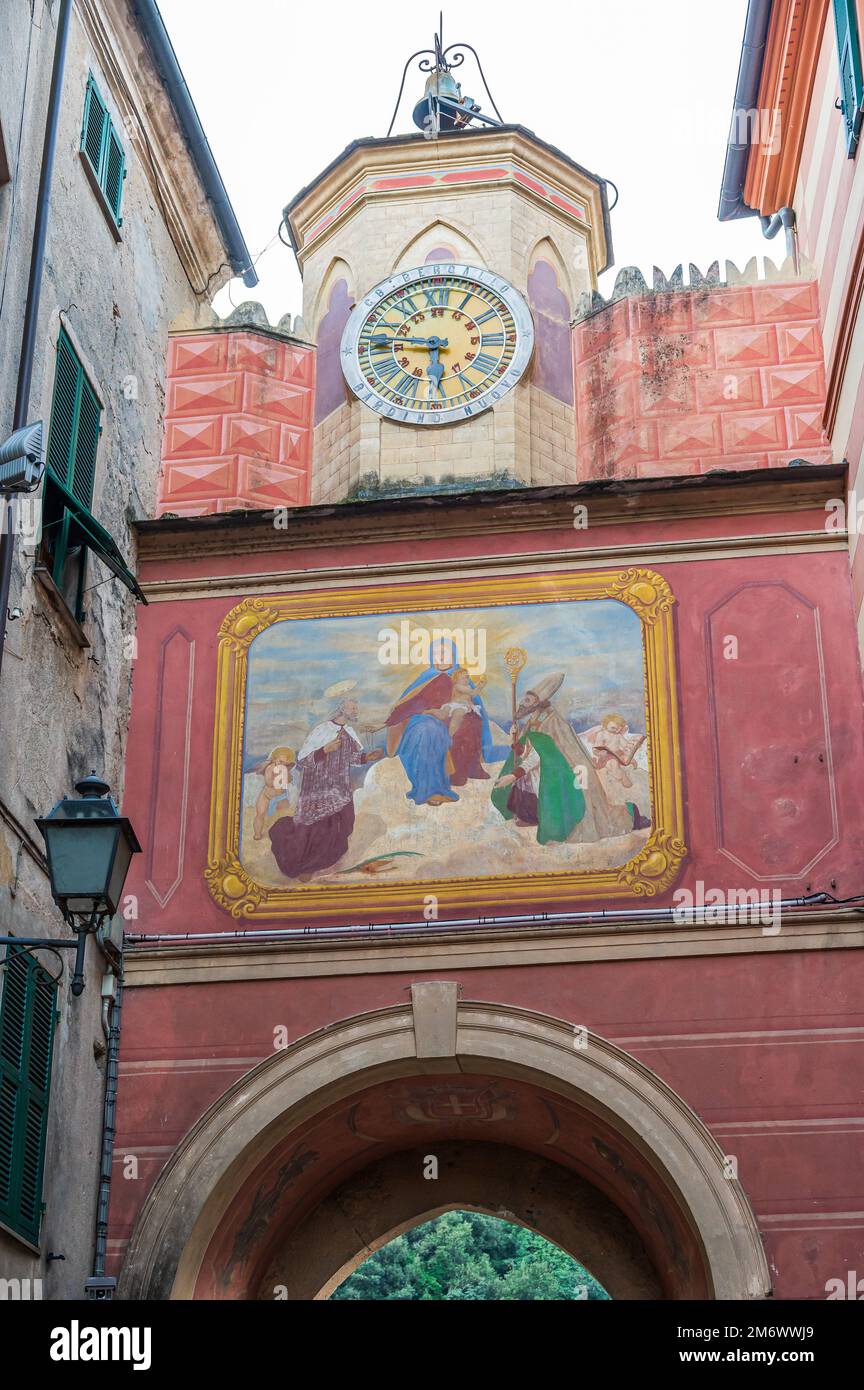 Old town finalborgo liguria italy hi-res stock photography and images ...