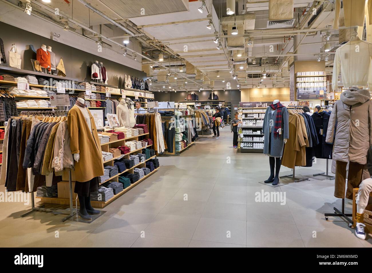 Muji store interior hi-res stock photography and images - Alamy