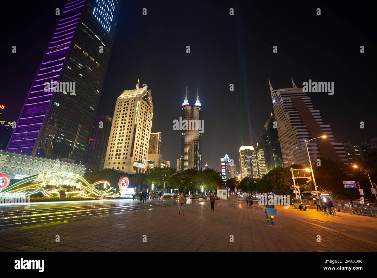 Shun hing square shenzhen hi-res stock photography and images - Alamy