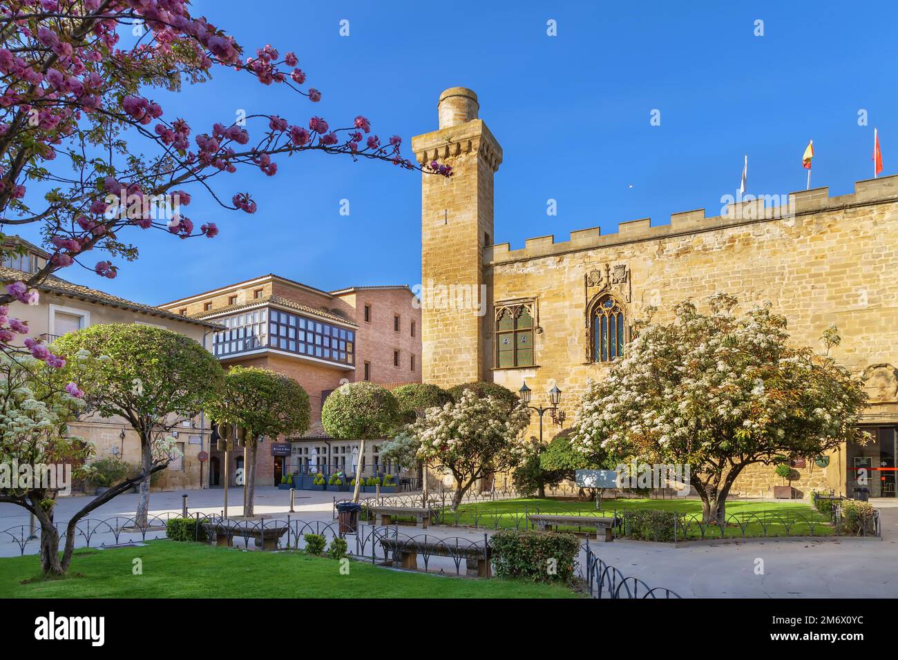 Ancient building european architecture hi-res stock photography and ...