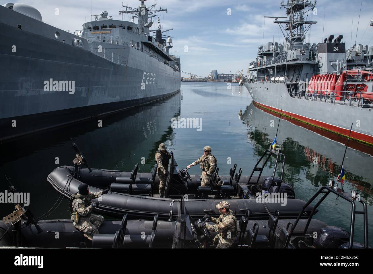 Romanian Naval Special Operations Forces members ready their Zodiac ...