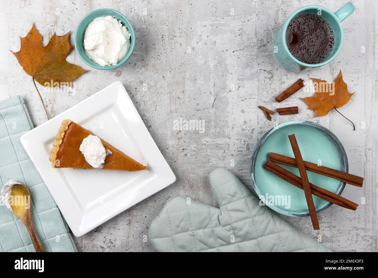 Flat lay cinnamon hi-res stock photography and images - Alamy