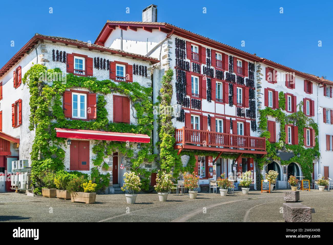 Street in Espelette, Pyrenees-Atlantiques, France Stock Photo - Alamy