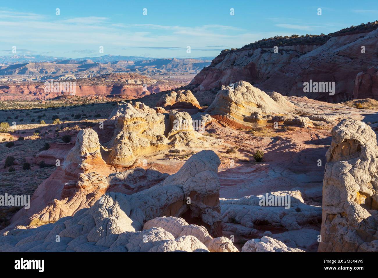 White pocket unique formation hi-res stock photography and images - Alamy