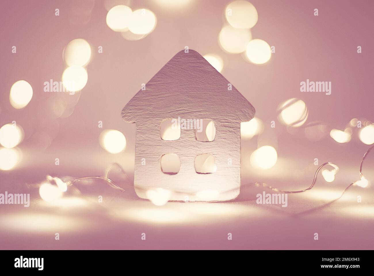 Miniature white house garland hi-res stock photography and images - Alamy