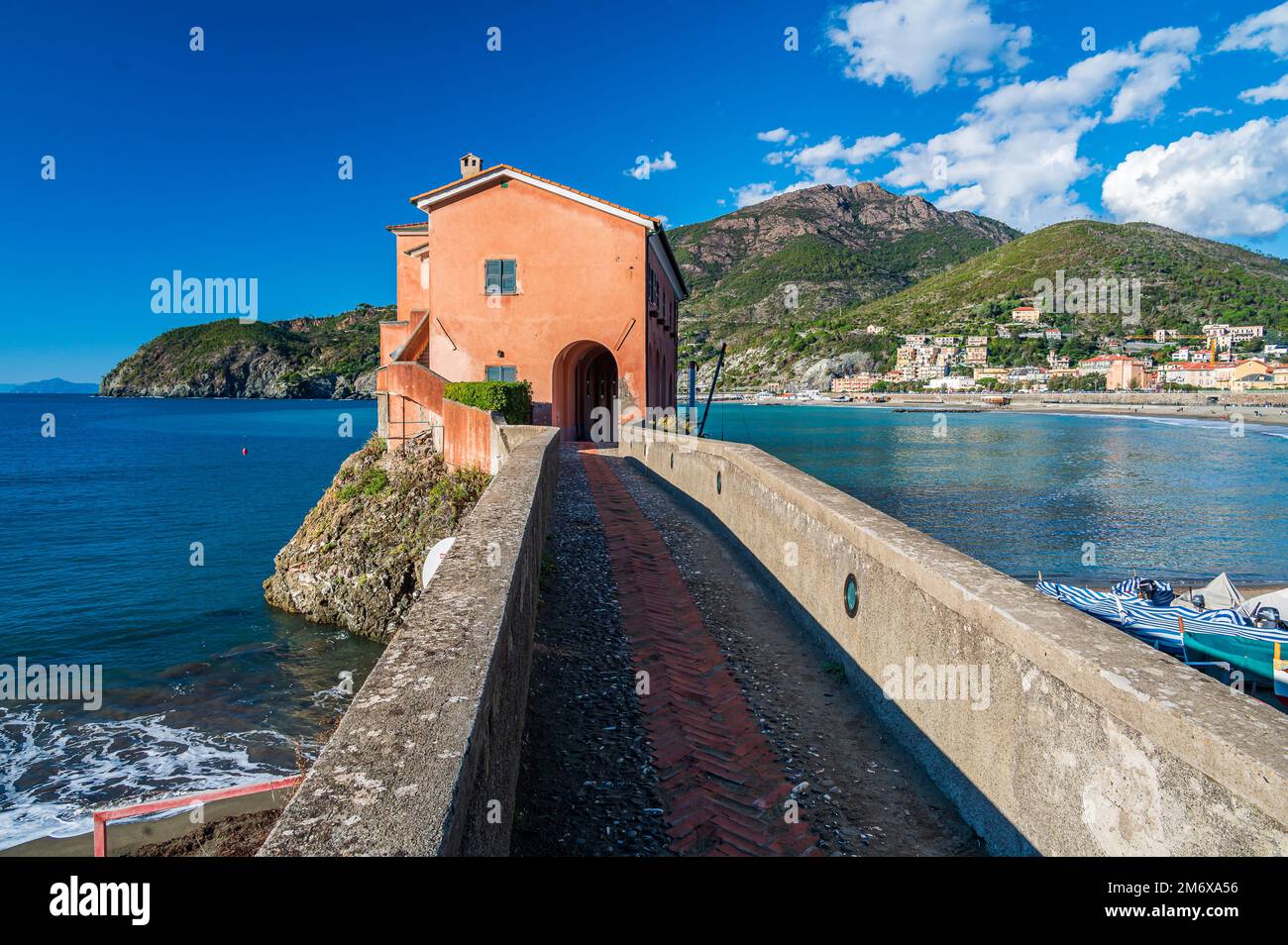 Villa on the beach in Levanto Stock Photo - Alamy