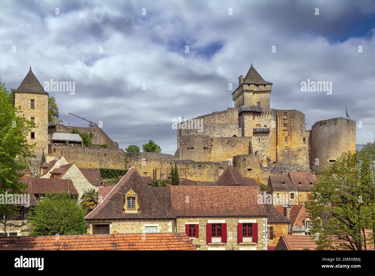 Medieval castle of castelnaud hi-res stock photography and images - Alamy