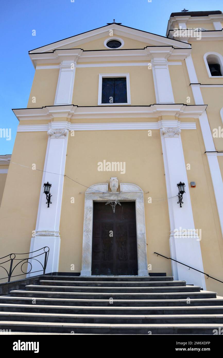 Chiesa di san pietro e chiesa di san pietro hi-res stock photography ...