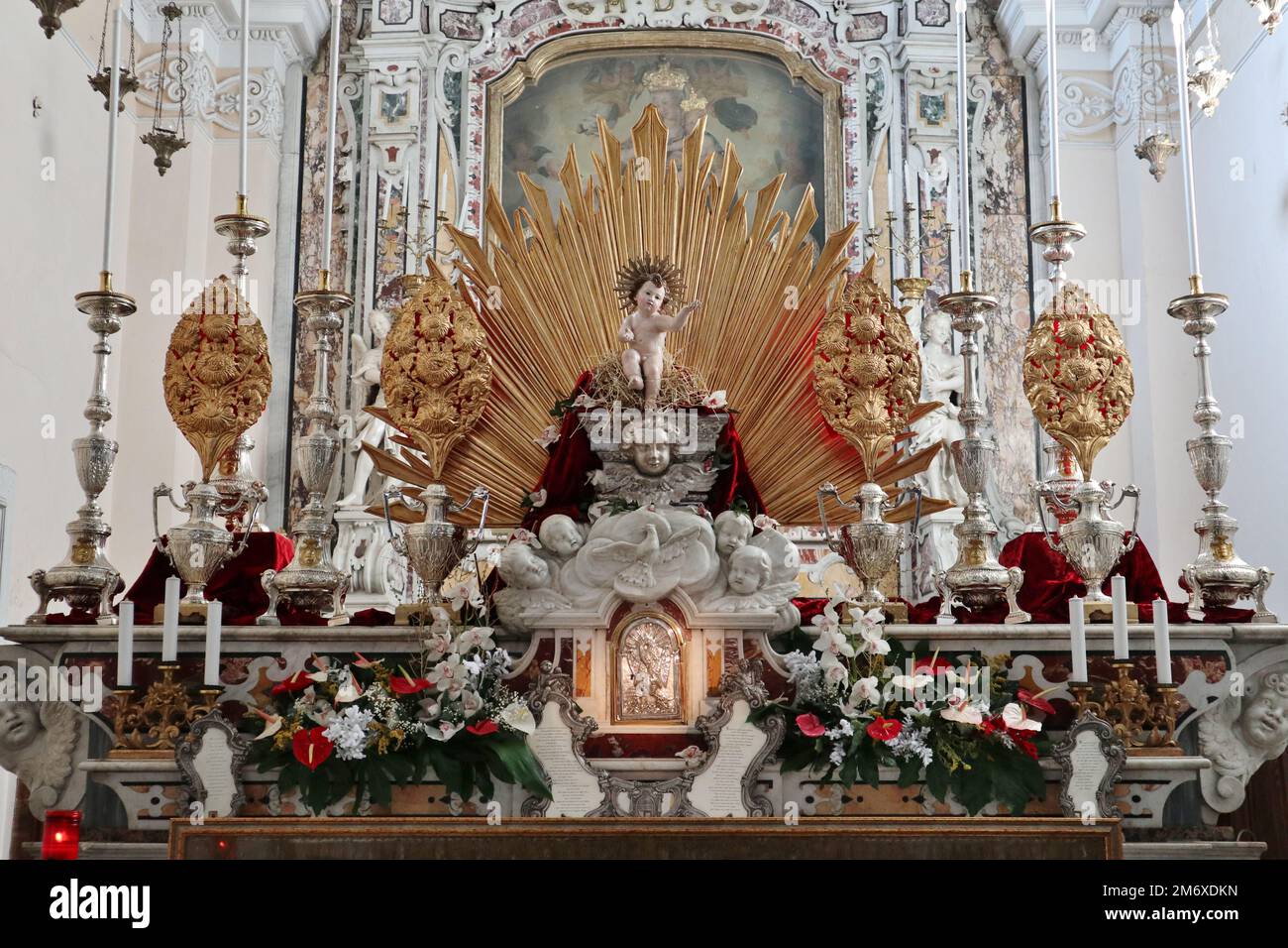 Raito - Altare della Chiesa di Santa Maria delle Grazie Stock Photo - Alamy